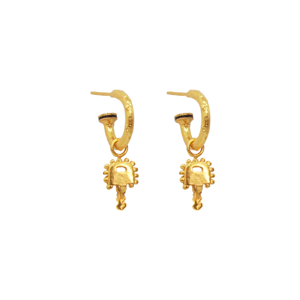Key Tiny Hoops – Daniela Salcedo