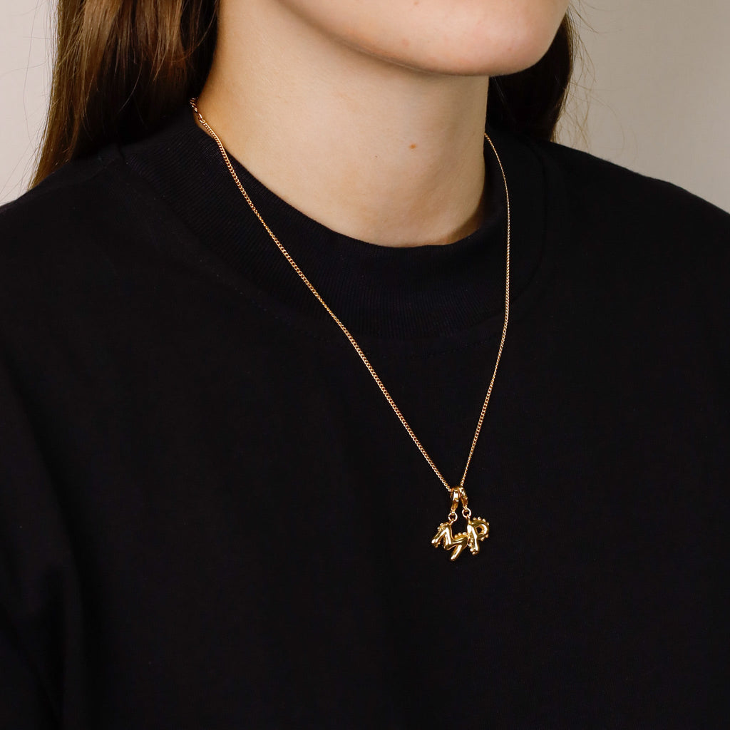 Dije Letra Bold – Daniela Salcedo